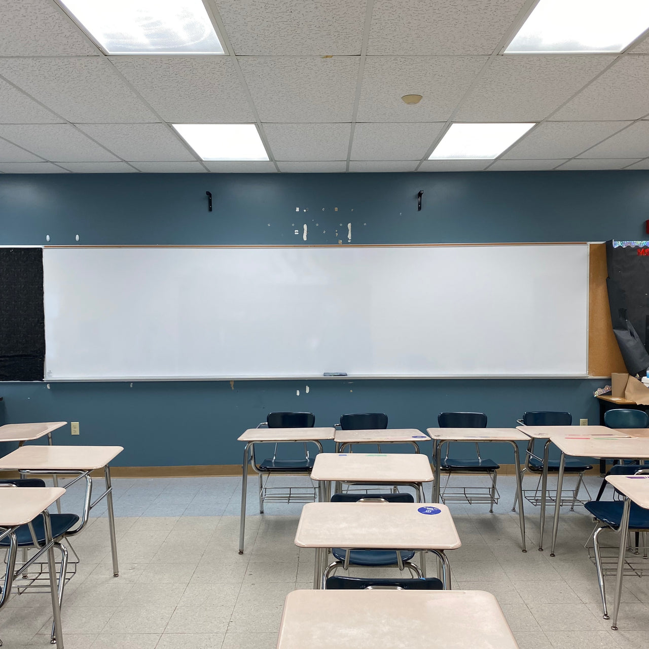 Whiteboard Restoration & Refurbishing Service - Resurface Your Whiteboards
